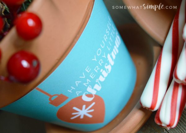 Christmas Printable Terra Cotta Pot Wraps - The Idea Room