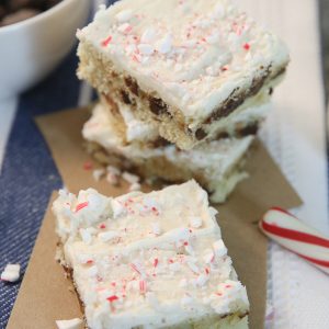 Peppermint Chocolate Chip Sugar Cookie Bars Recipe