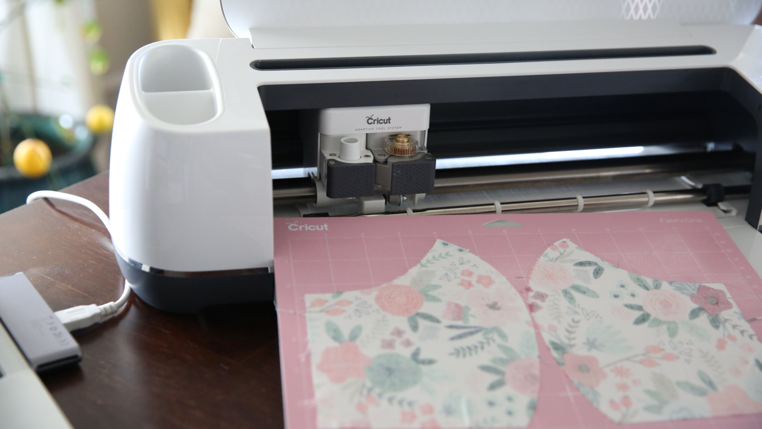 How to Make a Face Mask with Cricut (+VIDEO TUTORIAL) - The Idea Room