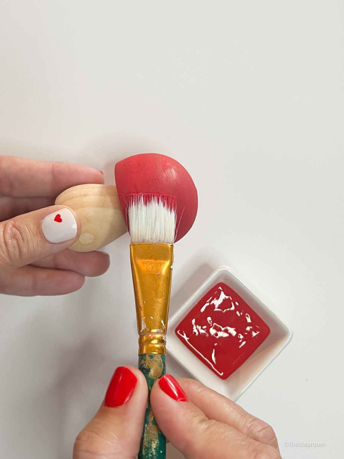 How to Make Painted Wood Mushroom Decorations - The Idea Room