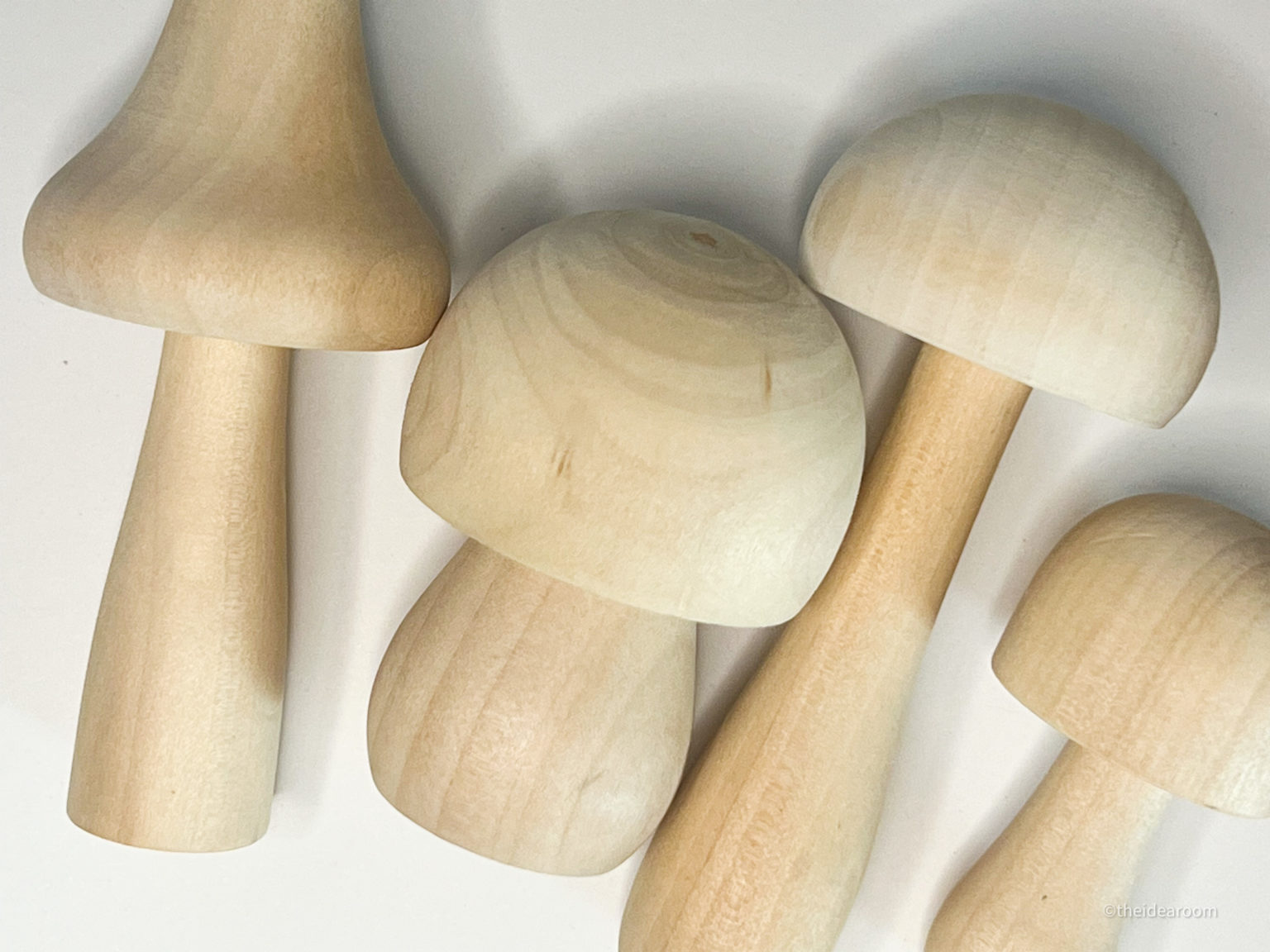 How to Make Painted Wood Mushroom Decorations - The Idea Room
