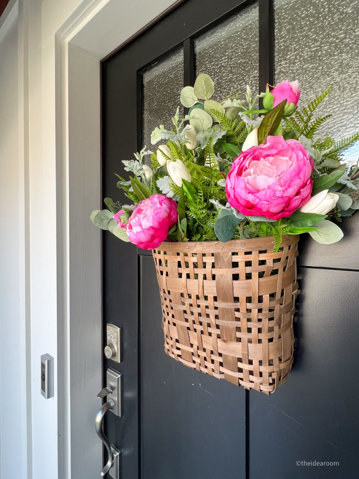 How to Make Spring Door Hangers and Baskets - The Idea Room